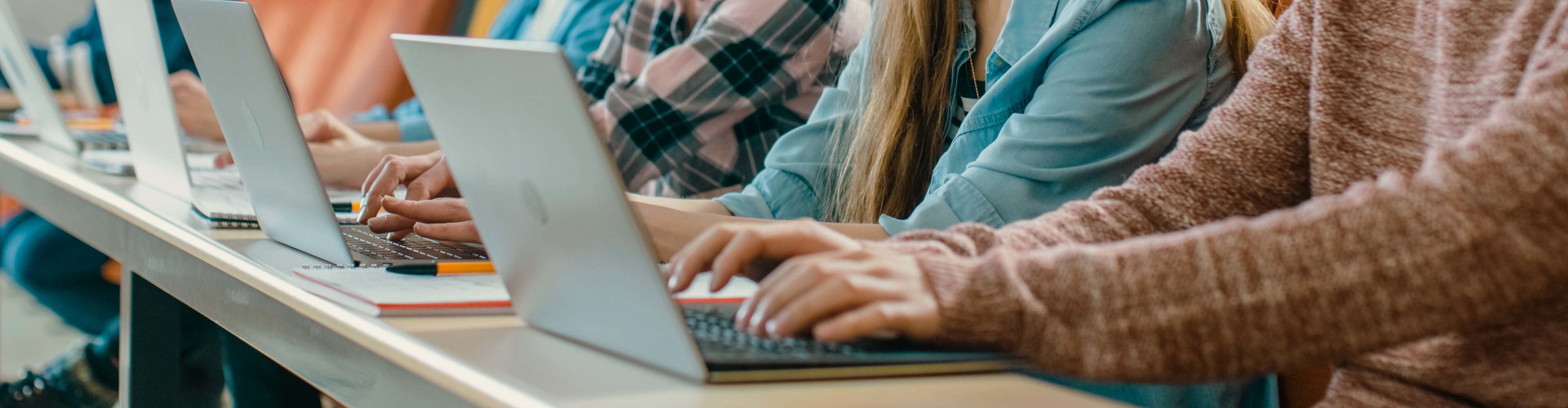 A 6 legjobb laptop iskolásoknak, diákoknak és egyetemre
